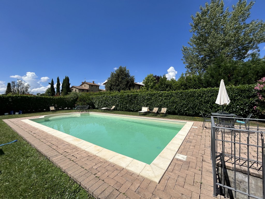 LODGE AND OLEANDRA FOR SALE - Cortona International